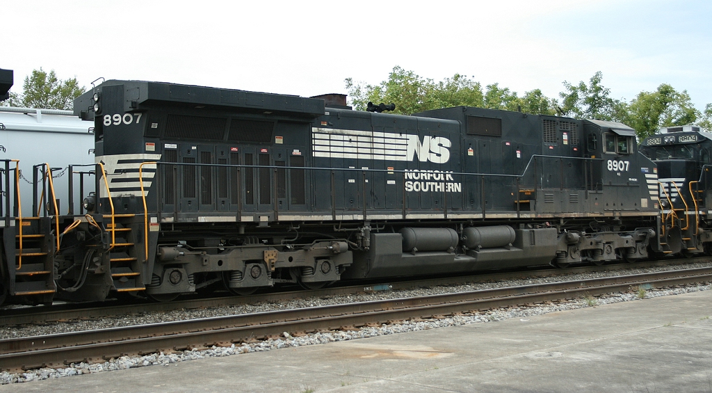 NS 8907